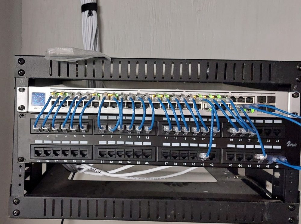 CLOUDAVIZE - Updated September 2024 - 37 Photos - 3824 Cedar Springs Rd ...