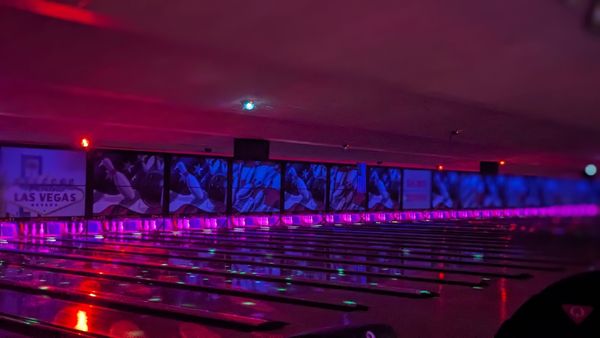 SAM’S TOWN BOWLING - Updated January 2026 - 70 Photos & 58 Reviews ...