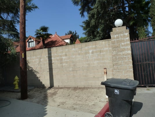 PYRENEES CASTLE - Updated January 2026 - 16 Reviews - 1700 S Grandview ...