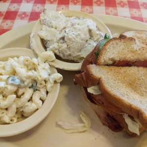 K.D.’S SEA SHACK - 82 N Trade St, Tryon, North Carolina - Seafood ...