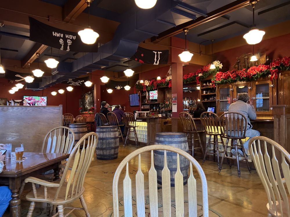 JOLLY ROGER TAPROOM - Updated April 2026 - 198 Photos & 264 Reviews ...