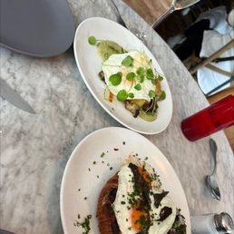 MICHAEL’S GENUINE FOOD & DRINK - 2630 Photos & 1906 Reviews - 130 NE ...