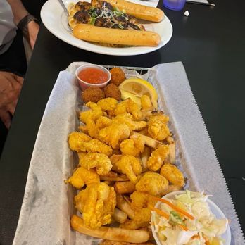 PINEAPPLE JACKS DUNEDIN - Updated February 2025 - 66 Photos & 70 ...