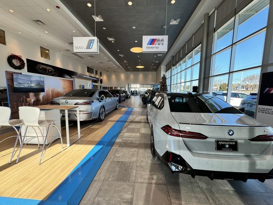 HENDRICK BMW - Updated September 2025 - 100 Photos & 234 Reviews - 6950 ...