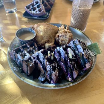 BONIFACIO - Updated August 2024 - 1089 Photos & 491 Reviews - 1577 King ...