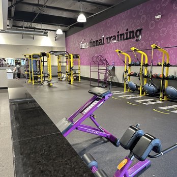 PLANET FITNESS - Updated December 2025 - 59 Photos & 149 Reviews - 2401 ...