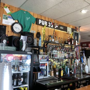 PUB32 - Updated June 2024 - 52 Photos & 100 Reviews - 264 Main St ...