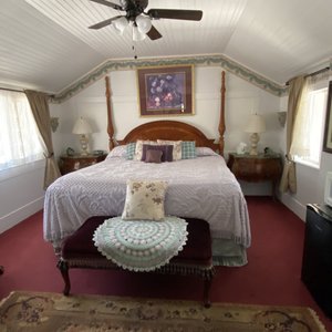 BIG YELLOW INN - Updated October 2025 - 73 Photos & 36 Reviews - 234 S ...