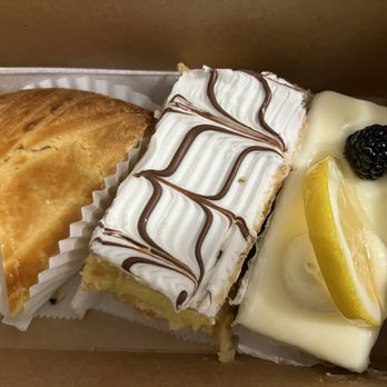 MODERN PASTRY SHOP - Updated May 2024 - 3619 Photos & 2610 Reviews ...