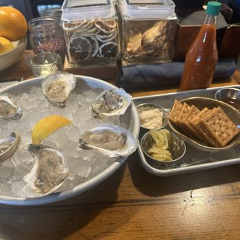 ST. ROCH FINE OYSTERS + BAR - Updated January 2025 - 887 Photos & 442 ...
