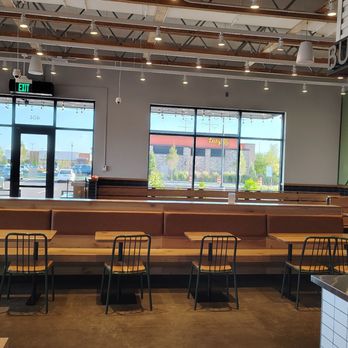 SHAKE SHACK NAPERVILLE - Updated June 2026 - 51 Photos & 52 Reviews ...