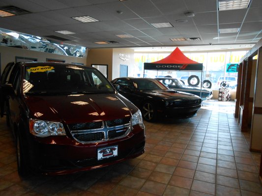 CRANBROOK DODGE - Updated October 2025 - 10 Photos - 1725 Cranbrook ...