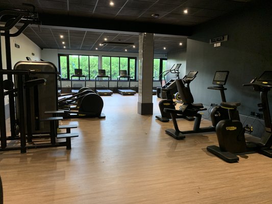 RUSKIN FITNESS CLUB - Updated April 2026 - 12 Photos - Ruskin Drive, St ...