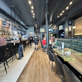 THE 202 TAVERN - Updated October 2025 - 27 Photos & 14 Reviews - 202 S ...