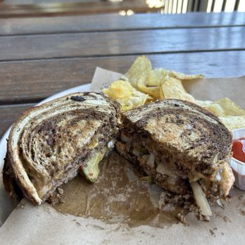 BREAD & CIRCUS SANDWICH KITCHEN - Updated August 2024 - 272 Photos ...