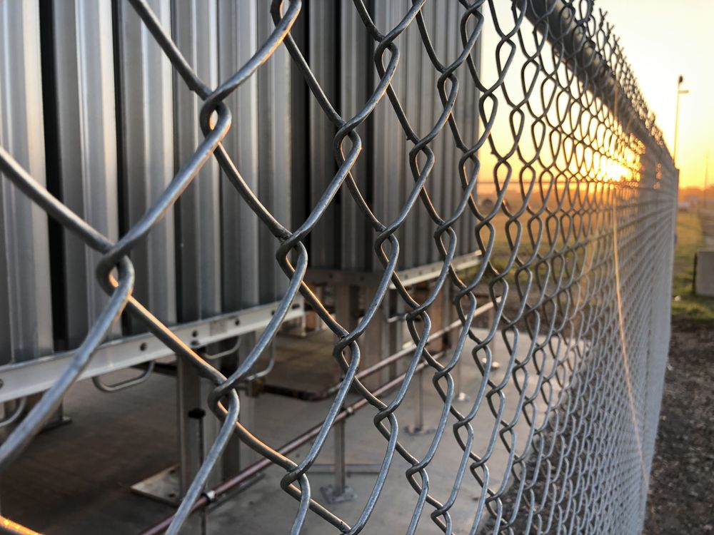 RADIUS GATE & FENCE - Updated September 2024 - 31 Photos - 14716 S ...