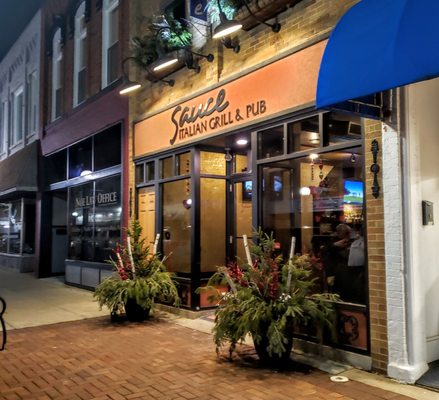 SAUCE ITALIAN GRILL & PUB - 61 Photos & 91 Reviews - 149 N Main St ...