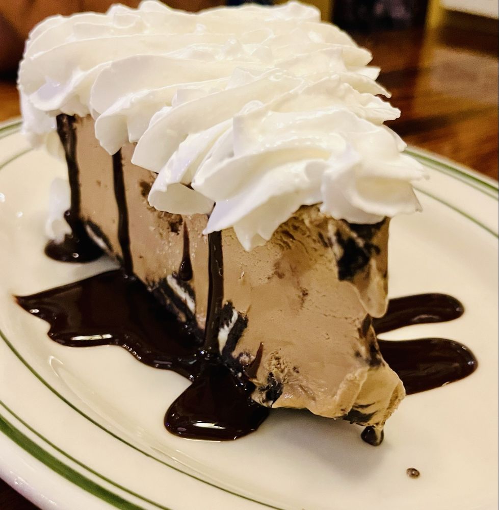 PINOCCHIO’S BAR & GRILL - Updated June 2026 - 254 Photos & 277 Reviews ...