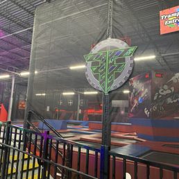 FLIP FACTORY ZONE - Updated December 2025 - 29 Photos - 5422 Forest Dr ...