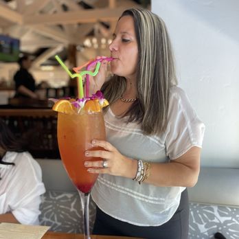 ROOSTERS ON THE RIVER - Updated January 2025 - 194 Photos & 173 Reviews ...