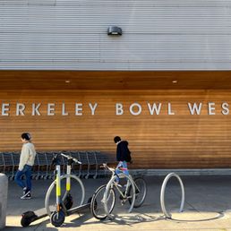 BERKELEY BOWL WEST - Updated July 2025 - 2292 Photos & 1574 Reviews ...