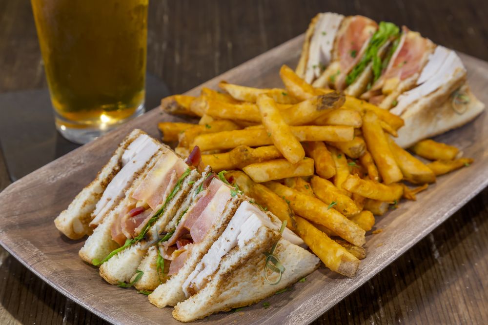 THE ADAMS PUB - 40 Photos & 54 Reviews - 29 Hancock St, Quincy ...