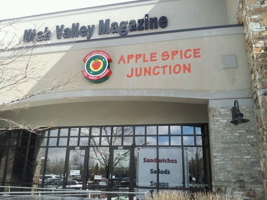 APPLE SPICE JUNCTION - Updated August 2024 - 21 Reviews - 667 N A St ...