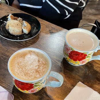 OME CALLI CAFÉ - Updated October 2024 - 45 Photos & 17 Reviews - 2260 ...