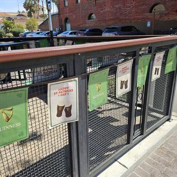 THE THREE STAGS IRISH PUB & RESTAURANT - Updated December 2025 - 185 ...