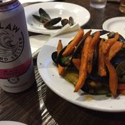 TRIDENT GRILL IV - 73 Photos & 117 Reviews - Sports Bars - 2912 W Ina ...