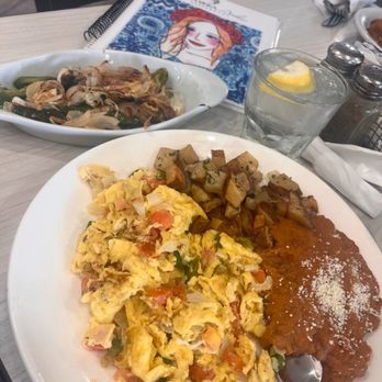 TALAVERA AZUL - Updated July 2025 - 634 Photos & 722 Reviews - 365 3rd ...