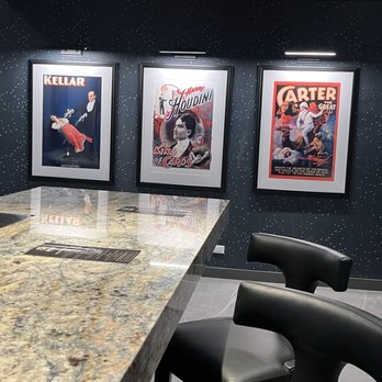 WHITE RABBIT THEATER AND LOUNGE - Updated October 2025 - 51 Photos - 37 ...