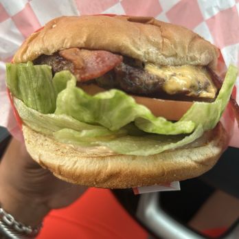 TOMMYS BURGERS CALIFORNIA STYLE - Updated January 2026 - 57 Photos & 30 ...