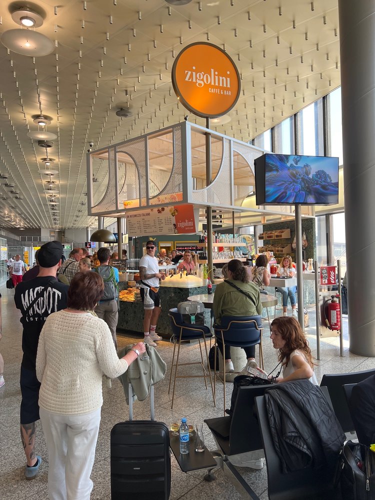ZIGOLINI CAFE & BAR - Flughafenstraße 4, Langenhagen, Niedersachsen ...