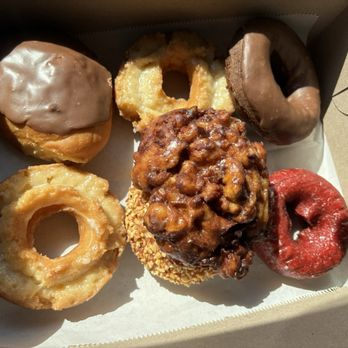 DK DONUTS & BURGERS - Updated August 2025 - 65 Photos & 108 Reviews ...