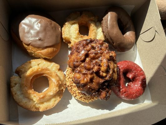 DK DONUTS & BURGERS - Updated April 2025 - 58 Photos & 104 Reviews ...