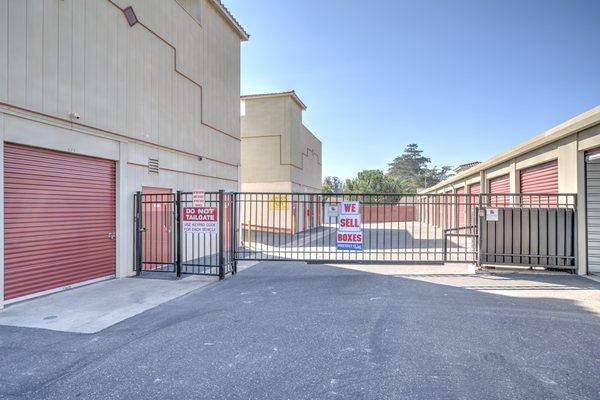 Fort Locks Self Storage - Updated May 2026 - 19 Photos & 22 Reviews ...