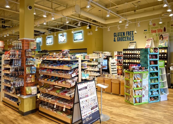 HEALTHY PLANET - Updated November 2025 - 40 Photos - 10520 Yonge Street ...