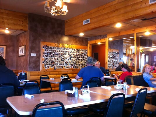 MERLIN’S FAMILY RESTAURANT - 23 Photos & 33 Reviews - 504 19th Ave N ...
