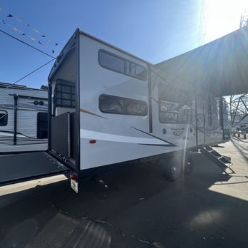 MIKE THOMPSON’S RV - Updated December 2024 - 21 Photos & 63 Reviews ...