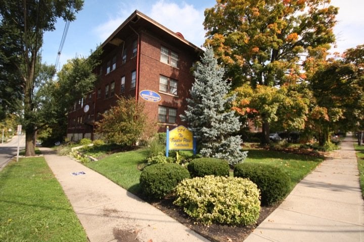 CLIFTON APARTMENT - Updated January 2025 - 2805 Digby Ave, Cincinnati ...