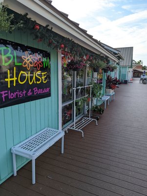 BLOOM HOUSE FLORIST & BAZAAR - Updated October 2025 - 50 Photos & 14 ...