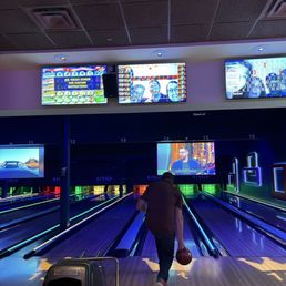 KINGS DINING & ENTERTAINMENT - Updated January 2026 - 249 Photos & 348 ...