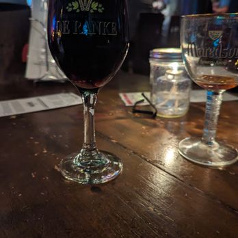 HOPLEAF BAR - Updated January 2025 - 1207 Photos & 2361 Reviews - 5148 ...