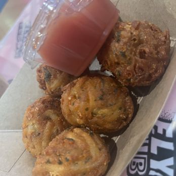 THE FLYING ELBOW - Updated November 2025 - 114 Photos & 46 Reviews ...