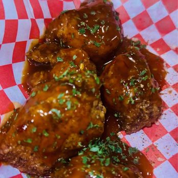 VALLEY WINGS DALLAS - Updated September 2024 - 68 Photos & 47 Reviews ...