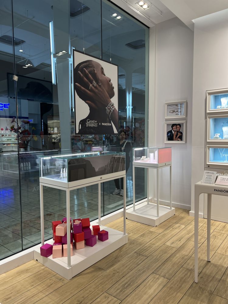 THE PANDORA STORE - Updated October 2025 - 19 Reviews - 516 Southcenter ...