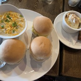 RED OAK CAFE - Updated December 2024 - 668 Photos & 1101 Reviews - 6011 ...