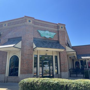 WINGSTOP - Updated December 2025 - 18 Photos - 5810 Highland Shoppes Dr ...