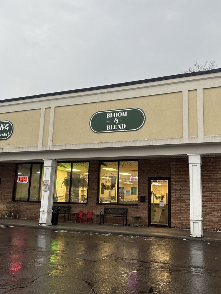 BLOOM & BLEND - Updated September 2025 - 33 Slayton Ave, Spencerport ...